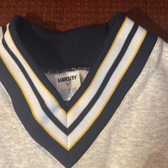 Varsity | Shirts | Varsity Mens Emory And Henry College Sweatshirt Size ...